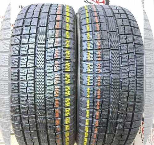 Toyo Observe Garit KX 215/55 R17 94M