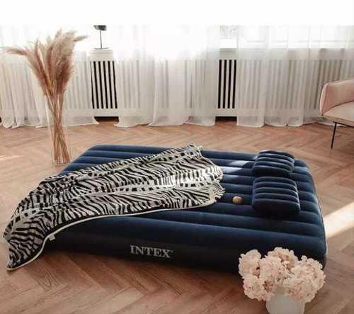 Матрас intex с насосом, двухспальная, 2 подушки