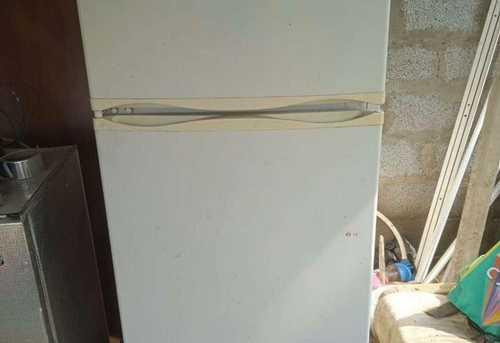 Холодильник бу, в не рабочем состоянии