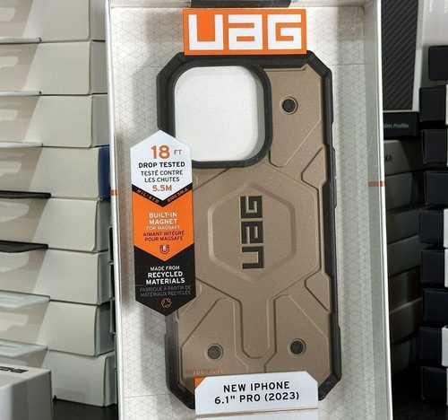 iPhone 15 Pro. UAG Pathfinder Dark Earth