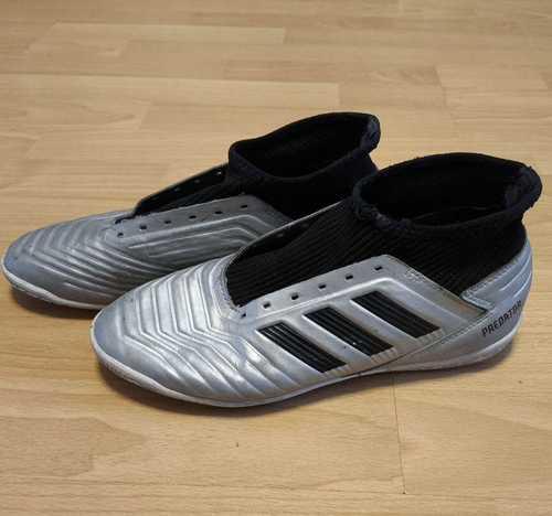 Футзалки Adidas Predator