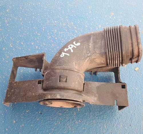 Гофра воздуховода VW Passat (B6) 2005-2010