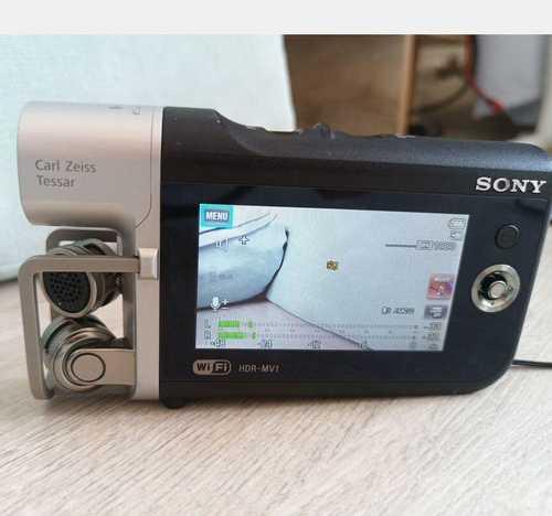 Видеокамера Sony HDR-MV1