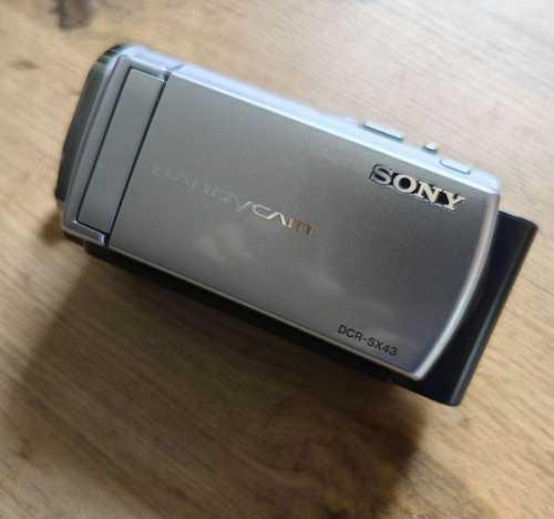 Видеокамера sony dcr-sx43