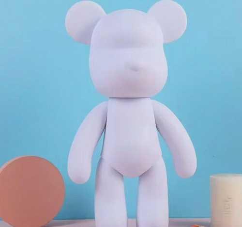 Мишки bearbrick пластиковые 23 см