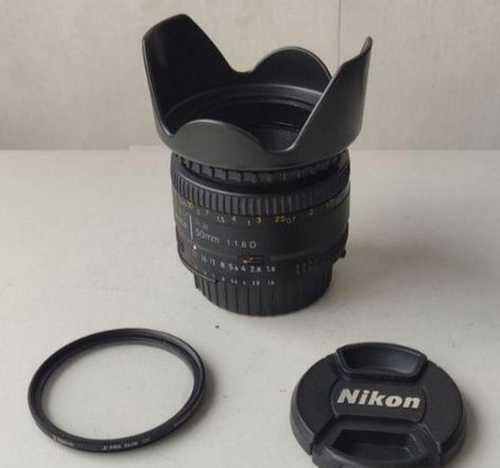 Объектив Nikon AF 50mm f/1.8D с блендой