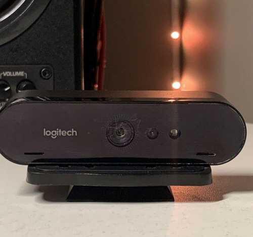 Веб камера logitech brio