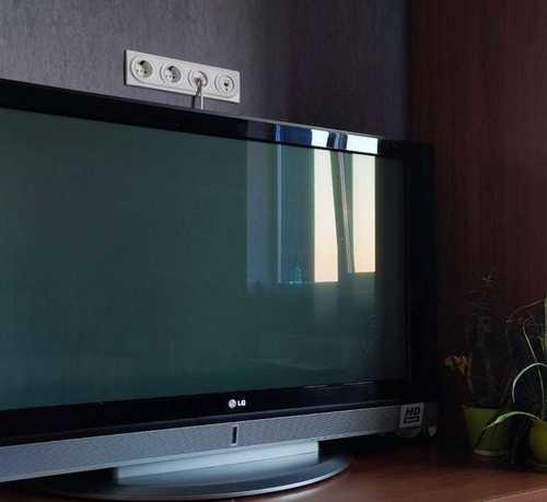 Плазменный телевизор LG 42' (106см)