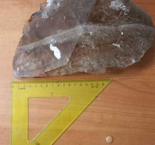 В продажа коллекционный образец дымчатого кварца