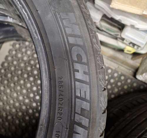Michelin Latitude Sport 3 255/45 R20 и 285/40 R20 108Y