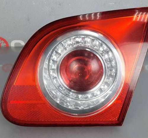Фонарь внутренний правый VW Passat (B6) 2005-2010