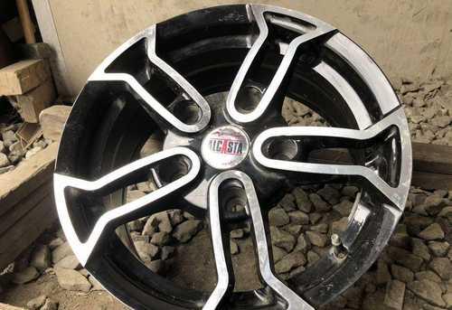 Диск Alcasta Нива R15 5x139,7 et40 цо98