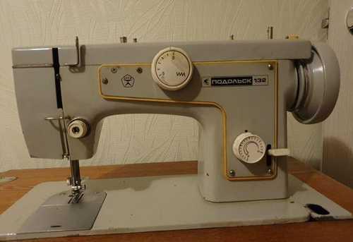 Швейная машинка Подольск-132