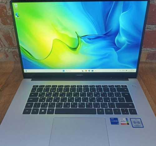 Huawei MateBook D15 (IPS/i5-1135G7/8Gb/SSD 256)