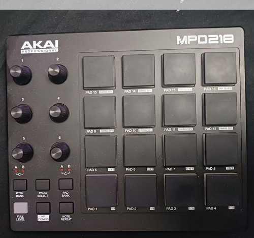 Akai MPD 218