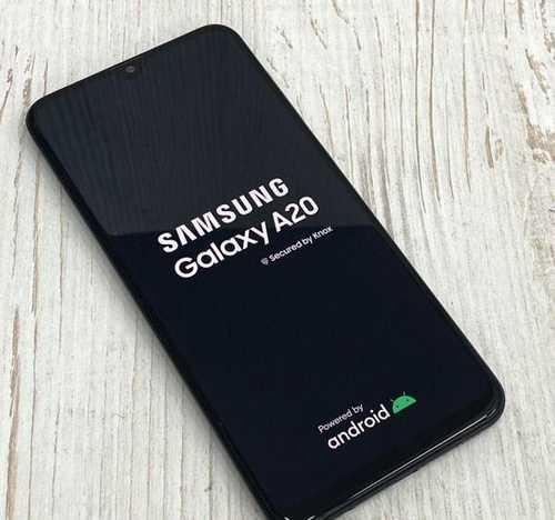 Samsung Galaxy A20, 3/32 ГБ