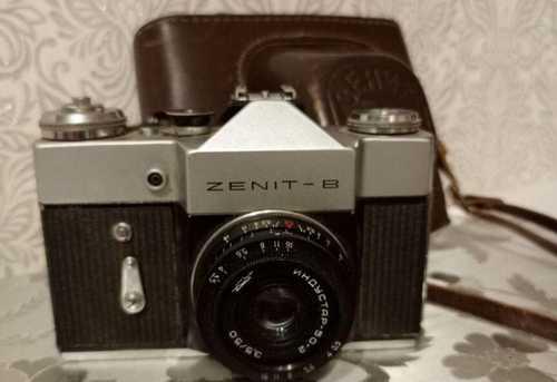 Плёночный фотоаппарат zenit-B. СССР