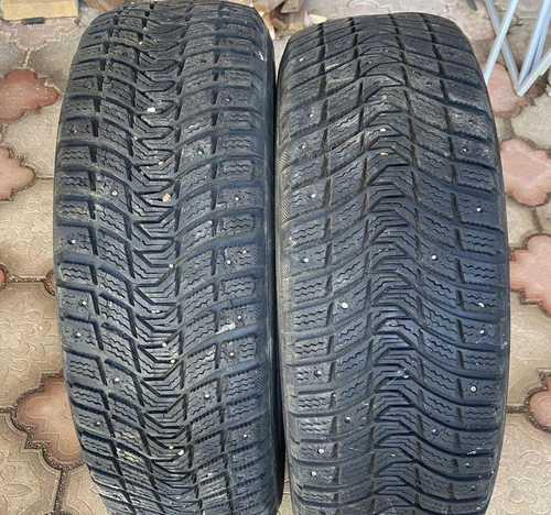 Michelin X-Ice North 3 215/65 R16