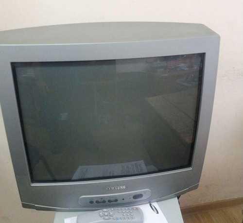 Цветной телевизор Samsung 21"