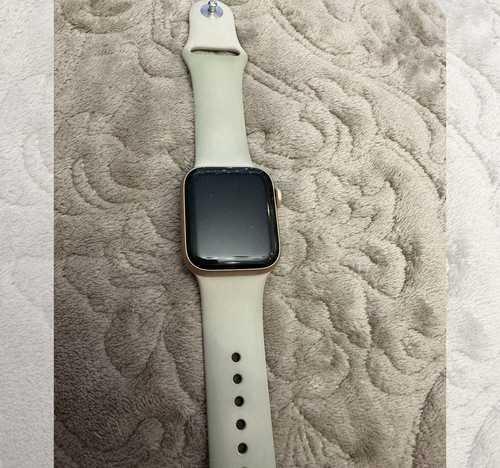 Часы apple watch se 40 mm