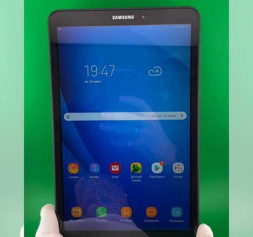 Планшет Samsung Galaxy Tab A 10.5 (2016) SM-T585