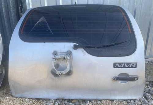 Крышка багажника в сборе Chevrolet Niva