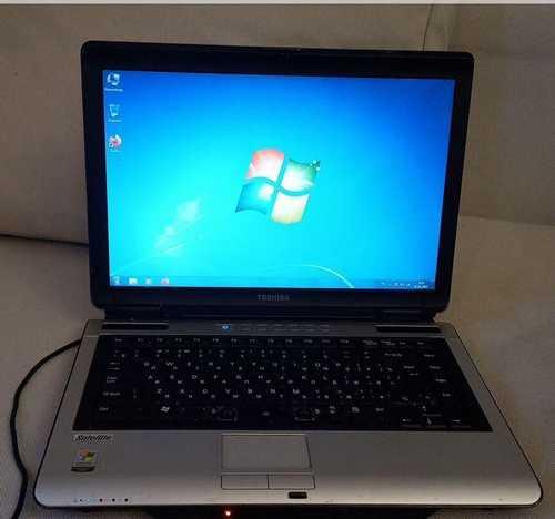 Ноутбук Toshiba satellite m100 221