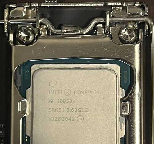 Процессор Intel Core i9 10850k