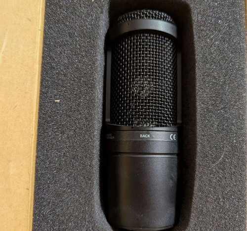 Студийный микрофон audio technica AT2020 xlr