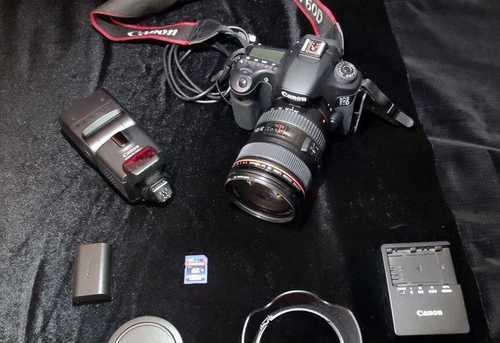 Зеркальный фотоаппарат Canon 60D (комплект)