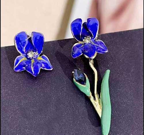 Серьги Ассиметрия.Ирисы.Серебро.Италия