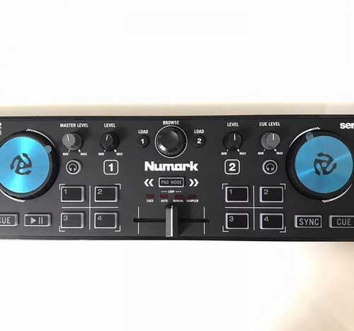 Dj контролер Numark DJ2GO2