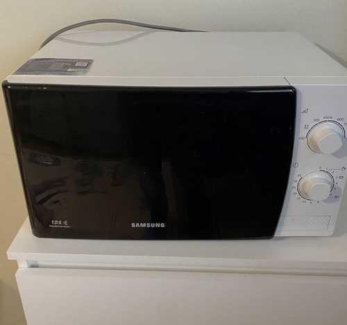 Микроволновая печь samsung ME81KRW