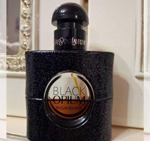 Yves Saint Laurent black opium