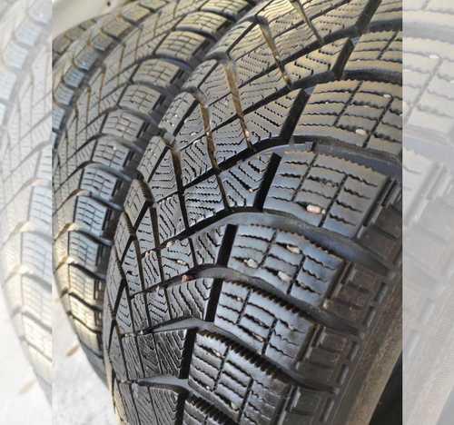 Pirelli Ice Zero FR 225/60 R18 104T