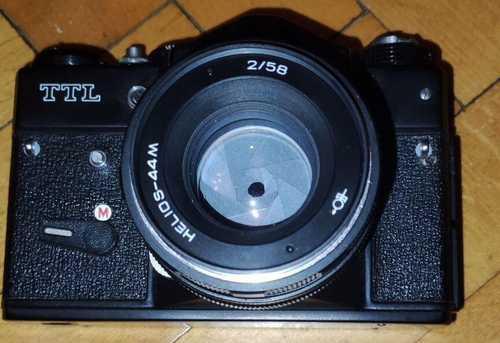 Плёночный фотоаппарат Зенит TTL/ helios 44