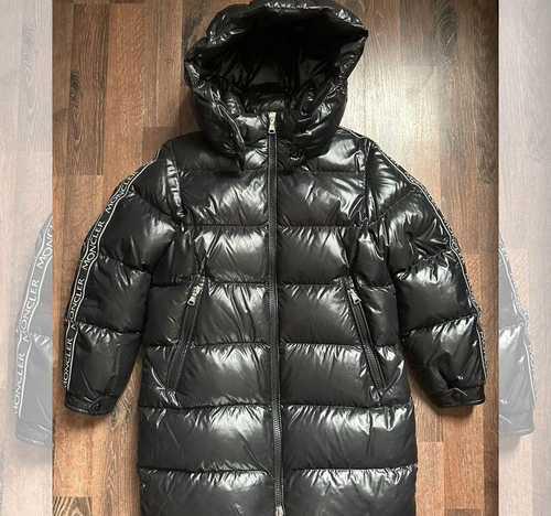 Пуховик Moncler