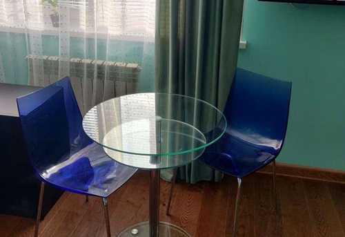 Стол стеклянный с итальянскими стульями