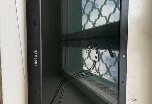 Крышка или нижняя часть Samsung r540 в сборе