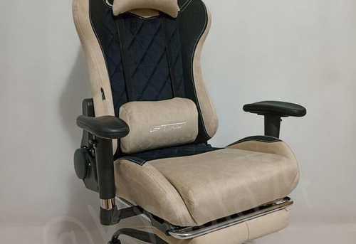 Игровое кресло из ткани бежево-черной расцветки