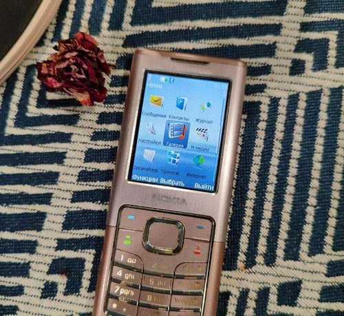 Розовый телефон Nokia 6500 classic