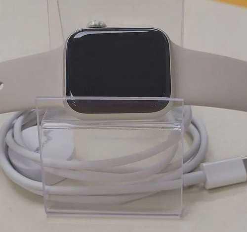 Смарт-часы Apple Watch SE 2022 40mm