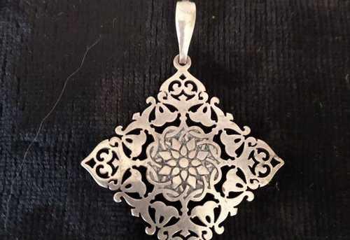 Ажурная подвеска из серебра