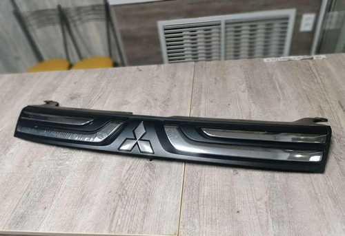 Решетка радиатора mitsubishi outlander 3 2012 года