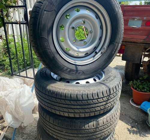 Hankook optimo k715 205/70 R15