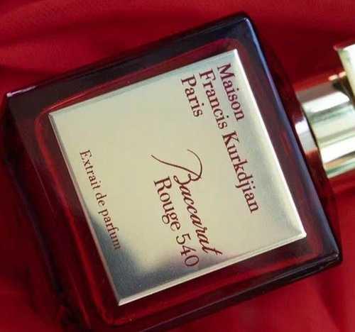 Baccarat Rouge 540 extrait de parfum