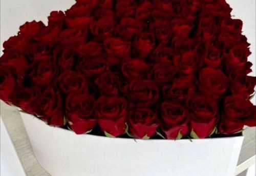 Прекрасные розы в коробке ввиде сердца, 75 штук