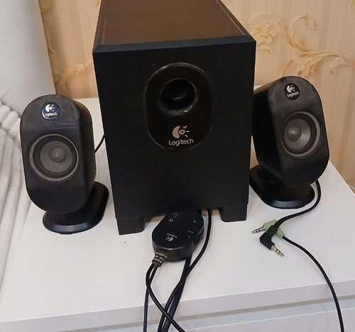 Акустические колонки и сабвуфер logitech