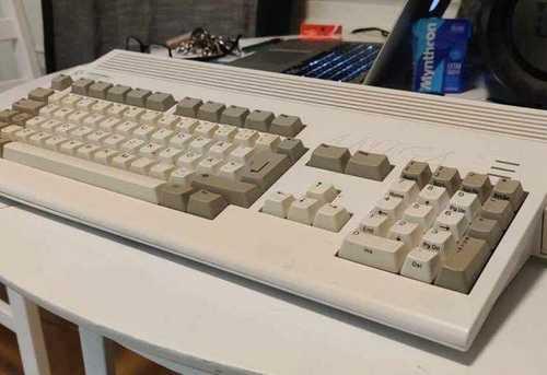 Полностью рабочий Commodore Amiga A1200