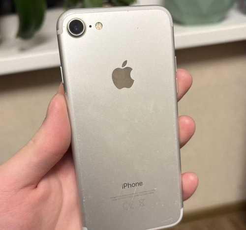 iPhone 7, 32 ГБ